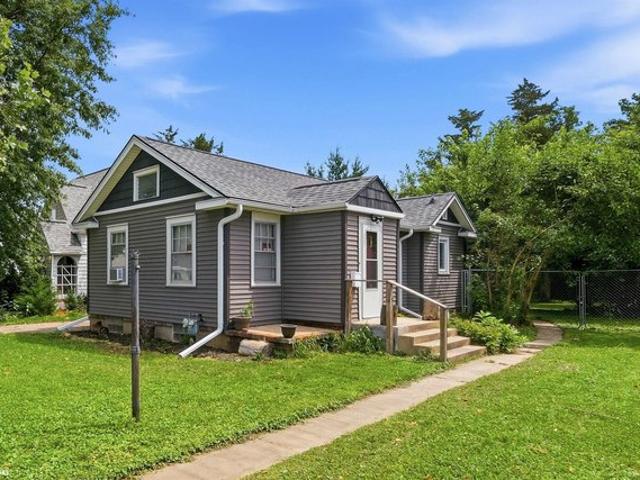 407 N 15th St, Marshalltown, IA 50158