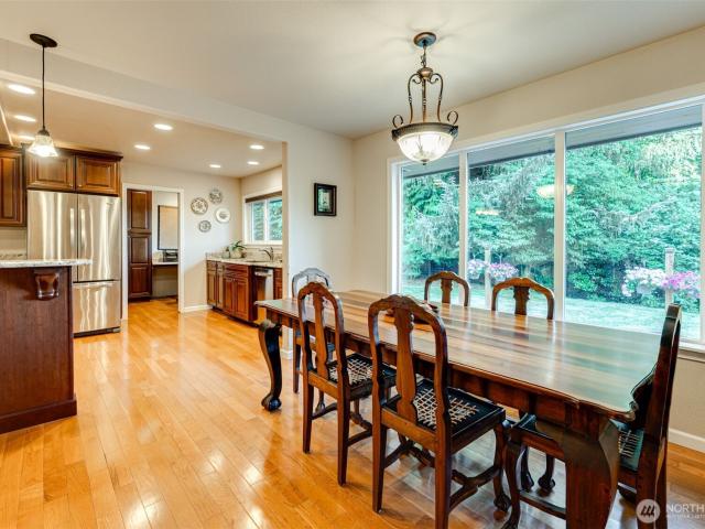 407 N Dubois Road