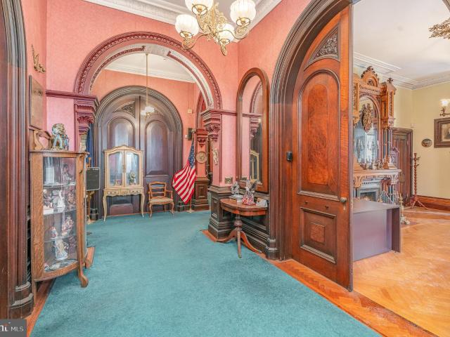 407 N Front St, Harrisburg, PA 17101 | MLS #PADA2041