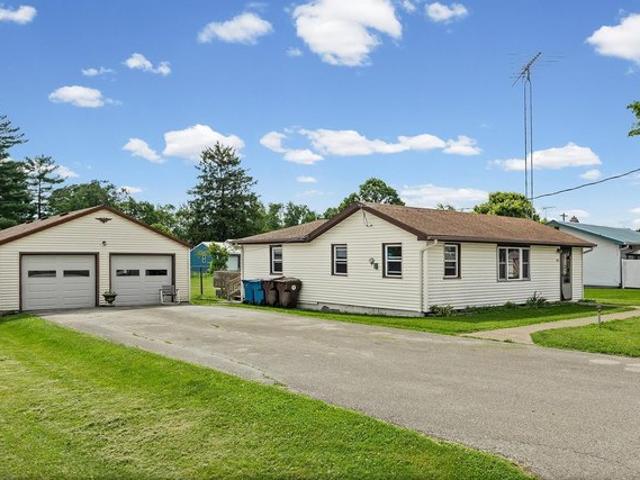 407 N Howard St, Oxford, IN 47971