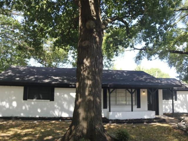 407 N Jefferson St, Kaufman, TX 75142