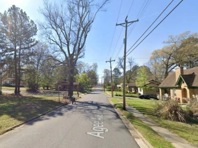 407 NW Agee Avenue