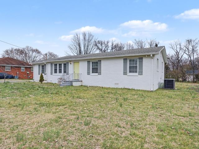 407 Sam Houston Dr