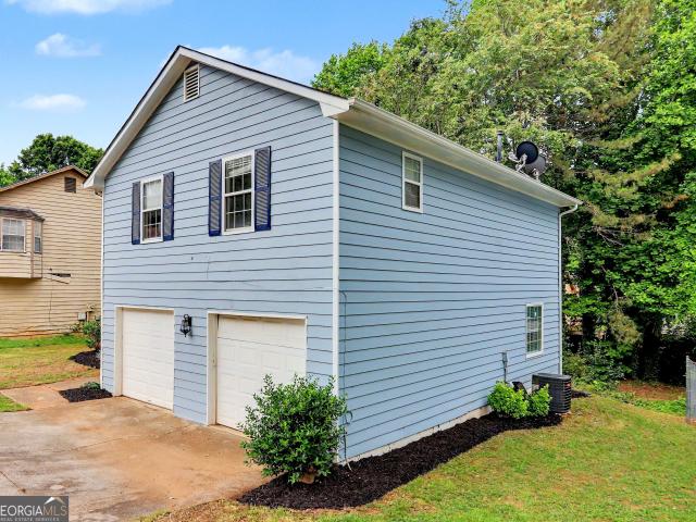 407 Sheppard Crossing Court