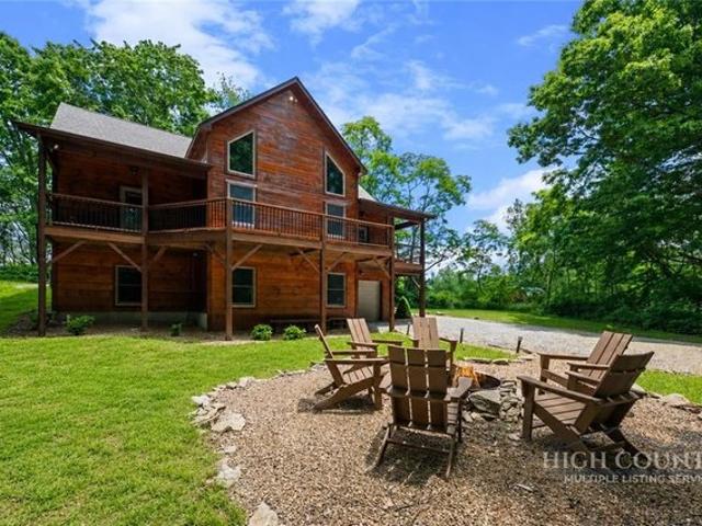 407 Signature Ridge Rd, Banner Elk, NC 28604