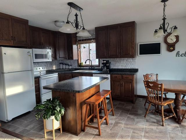407 Suncrest Drive