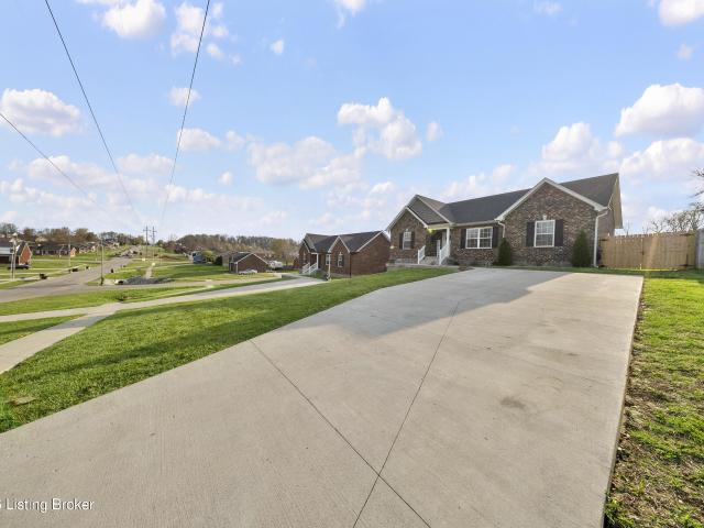 407 Susannah Ave