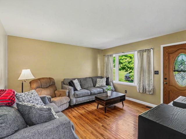 407 Portland Rd
