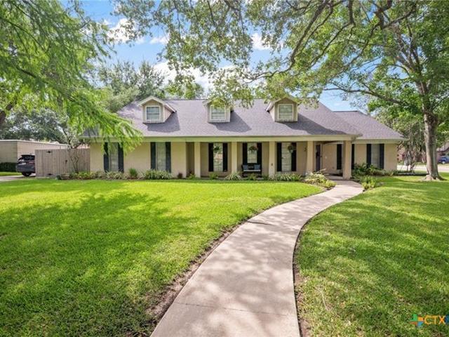 407 Pasadena Dr, Victoria, TX 77904