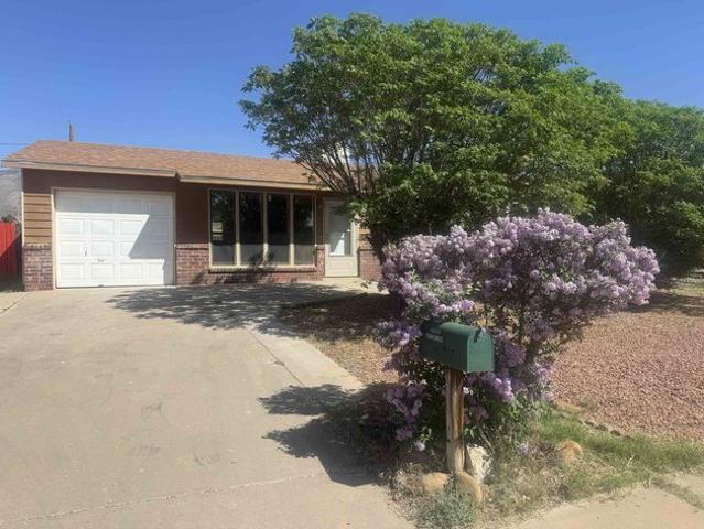 407 Plainview Dr, Alamogordo, NM 88310