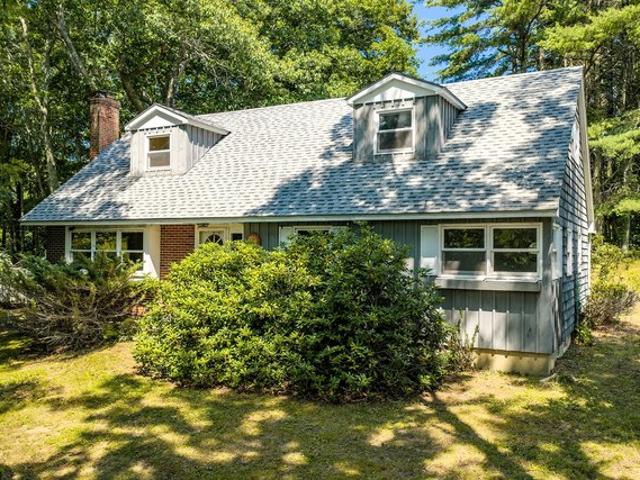 407 Rockland St, Rockport, ME 04856