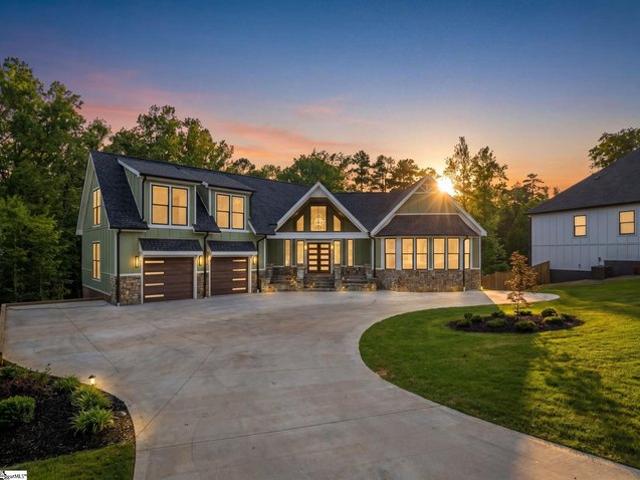 407 Raymond St, Greenville, SC 29611