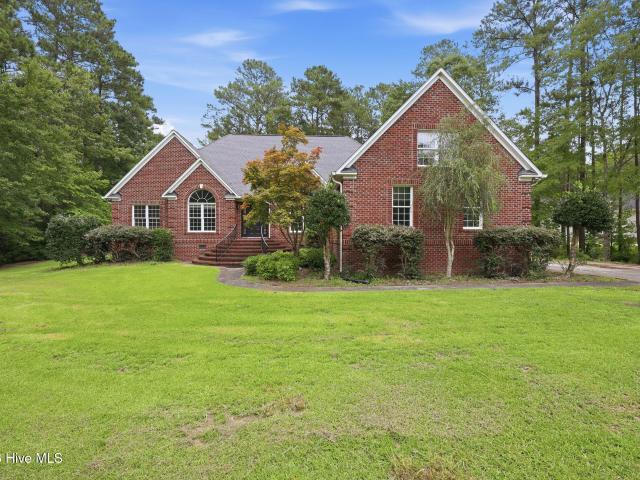 407 Rustic Court
