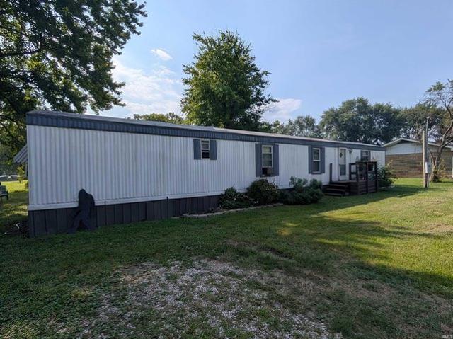 407 W 7th St, Monroe City, IN 47557