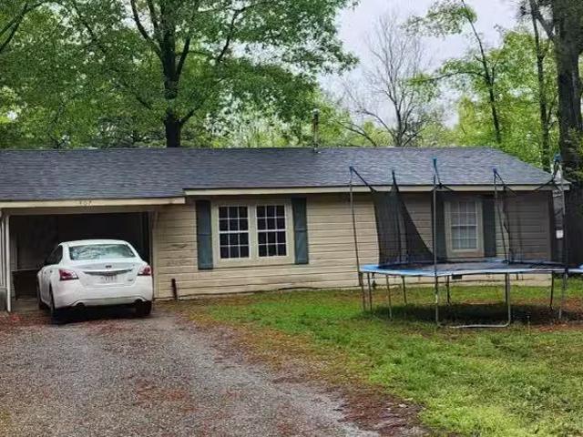 407 W VICTORY ST, STAR CITY, AR 71667 Single Family Residence.