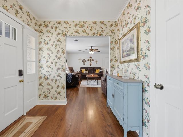407 W Alamo Street