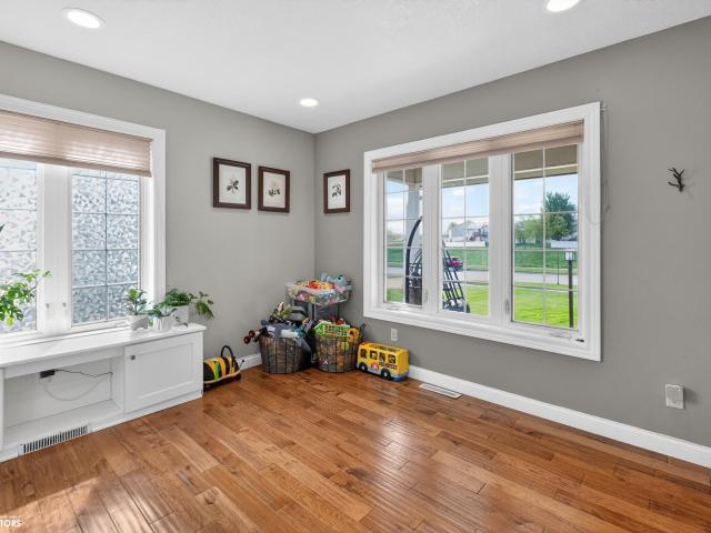 407 W Merle Hibbs Boulevard