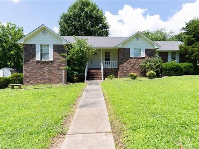 407 W Robert St, Poteau, OK 74953