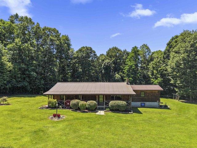 407 Wagon Wheel Rd, Huttonsville, WV 26273