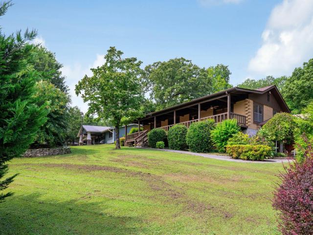 407 White Road