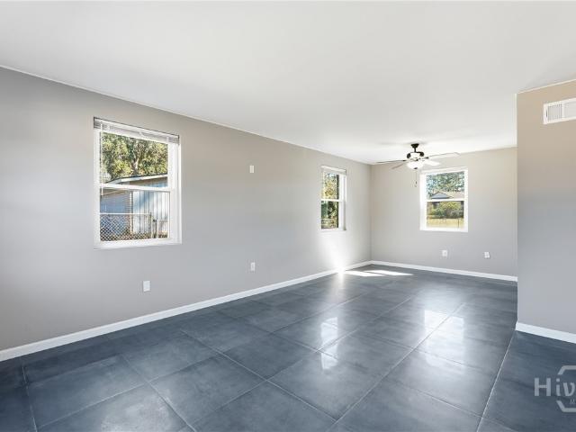 407 Willow Road
