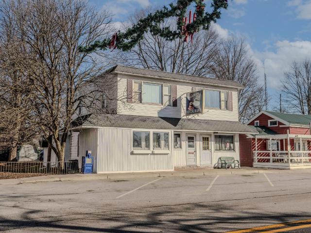 407 Third St