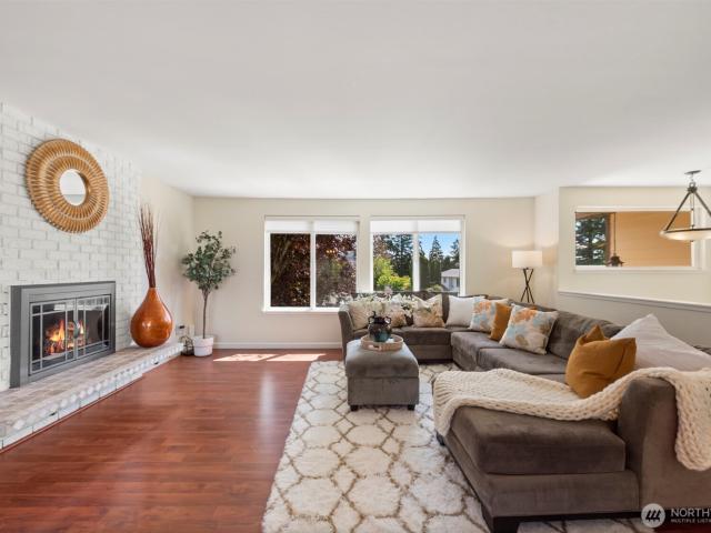 407 Veralene Wy SW