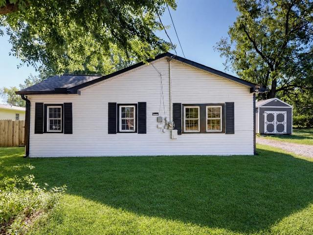 407 Villa St