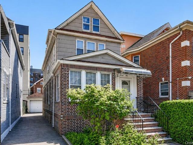 4084 Denman St, Elmhurst, NY 11373