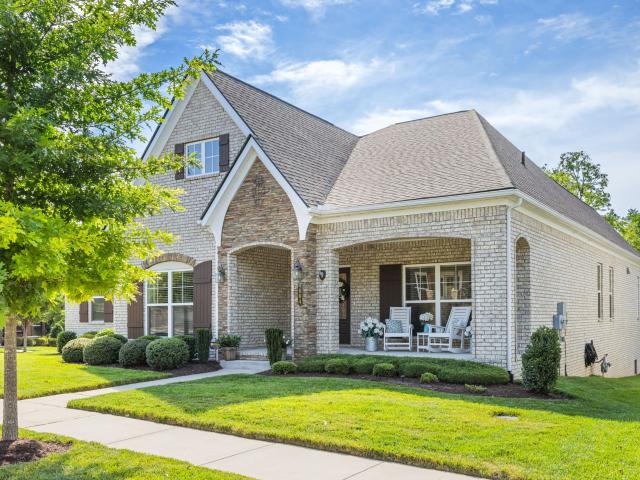 4084 Foxglove Farm Dr