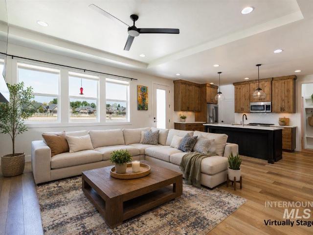 4087 N Heritage View Avenue