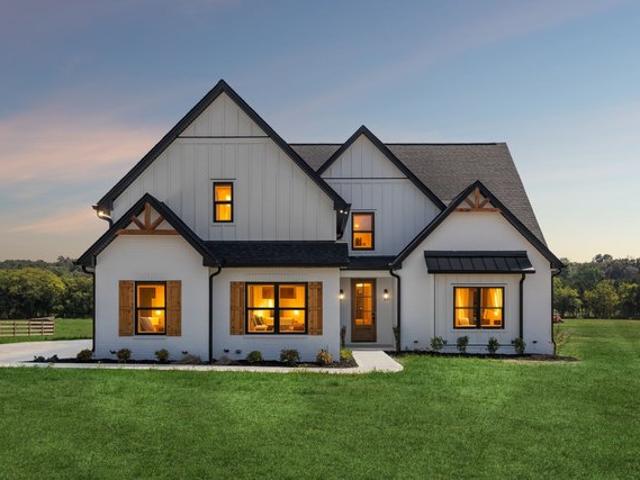 4088 Chicken Rd, Lebanon, TN 37090