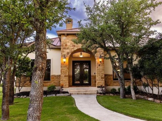 4088 Comanche Trace Dr, Kerrville, TX 78028