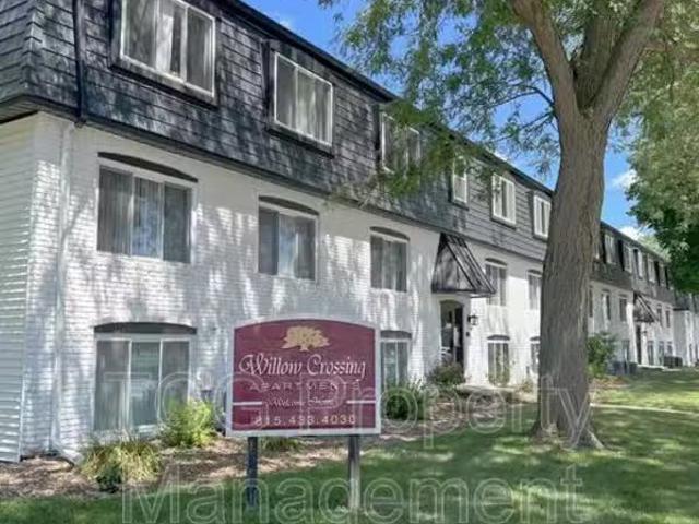 40898438 606 E Mckinley Rd #1B