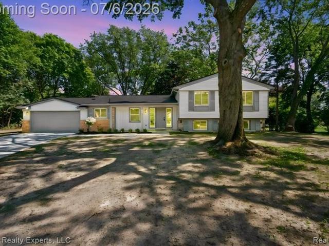 4089 Aberdeen Ct, West Bloomfield Township, MI 48323