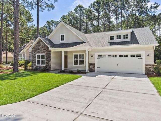 4089 Country Garden Ln, Southport, NC 28461