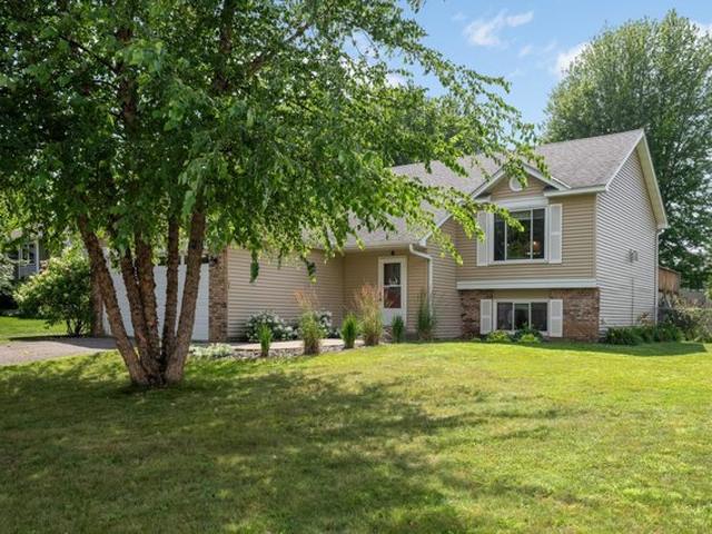 4089 Pennsylvania Ave, Eagan, MN 55123
