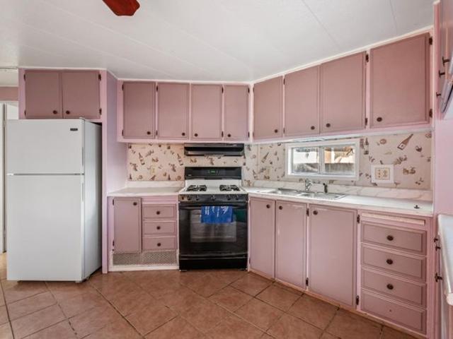 4080 Burke Hill Dr Spc 4, Ukiah, CA 95482