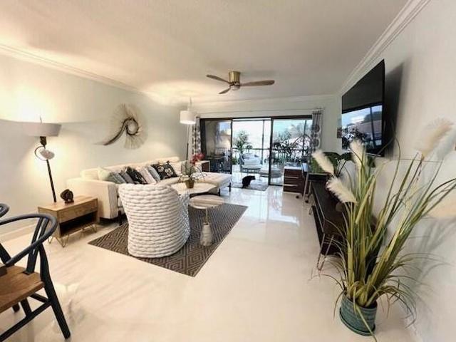 4080 Tivoli Ct #301, Lake Worth, FL 33467