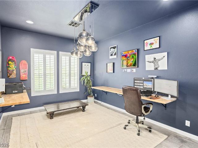 4081 Turquoise Falls Street