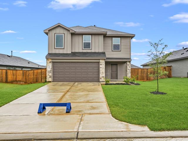 40827 Hawthorne Glades Street