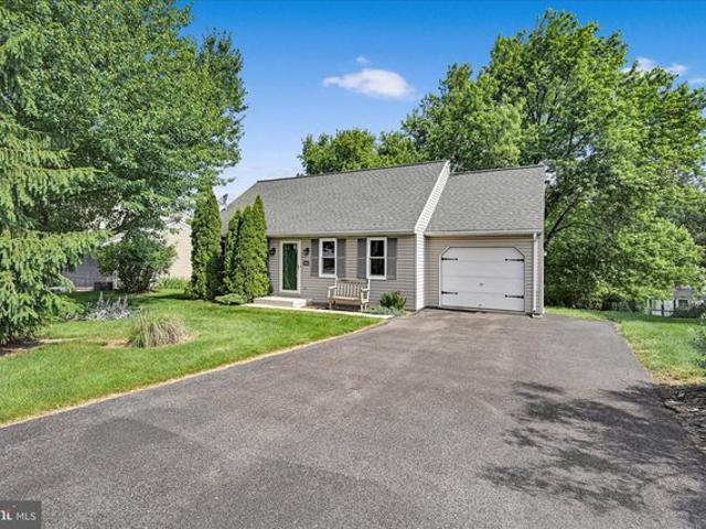 4083 Jasmine Pl, Mount Joy, PA 17552