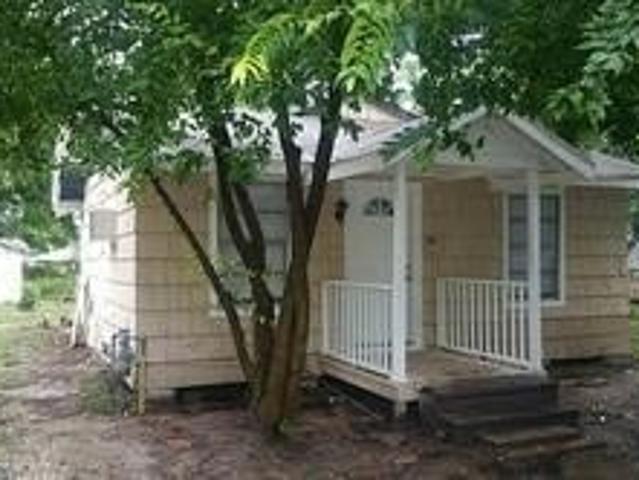 408 1/2 Robert Lee, Houston, TX 77009
