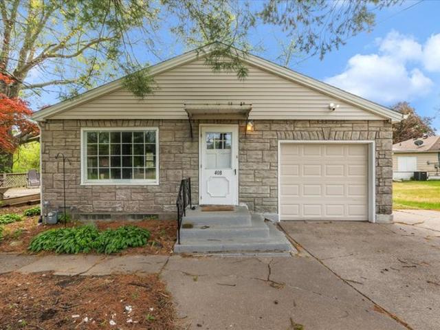 408 32nd Ave, Moline, IL 61265