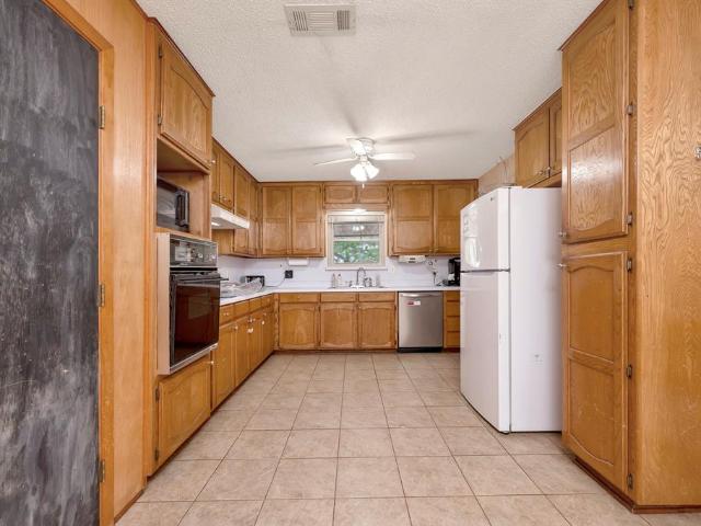 408 Chimney Hill Circle