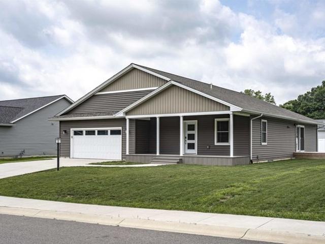 408 Ash St, Pierceton, IN 46562