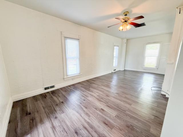 408 Ave E