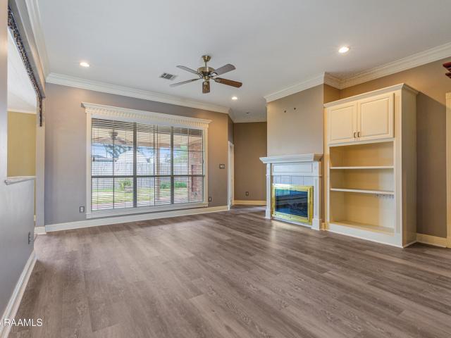 408 Bon Mange Cir, Lafayette, LA 70506 | MLS #RA2600001