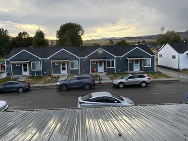 408 Brookline St Apt C, Livingston, MT 59047