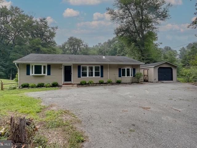 408 Burrs Mill Rd, Southampton, NJ 08088